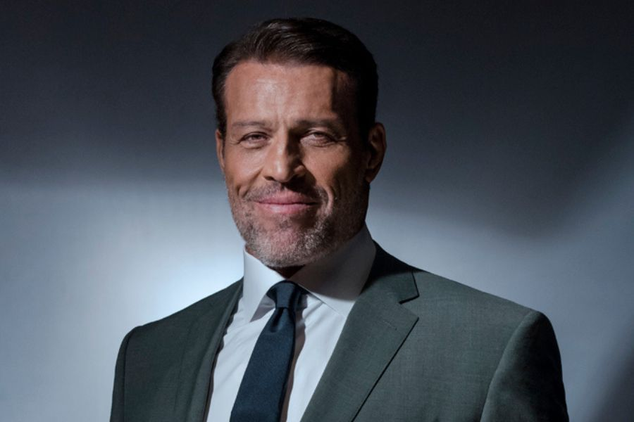Best Billionaire Coach Edition 1: Tony Robbins – The Mastermind of ...
